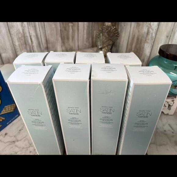 Mary Kay | Bath & Body | 8 Mary Kay Satin Hands Shea Hand Soap 65 Oz ...